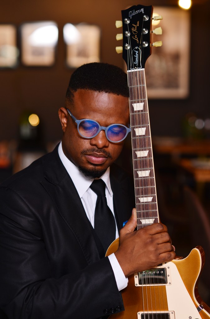 An introduction to South African Guitar Styles – Indigenous African ...